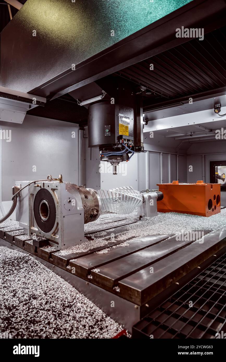 Metalworking CNC milling machine Stock Photo - Alamy