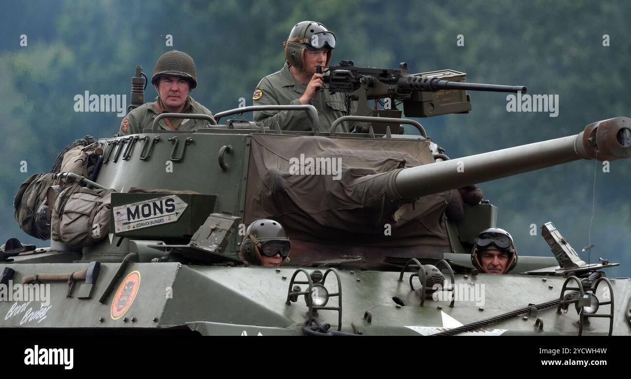 The M18 Hellcat (officially designated the 76 mm Gun Motor Carriage M18 ...