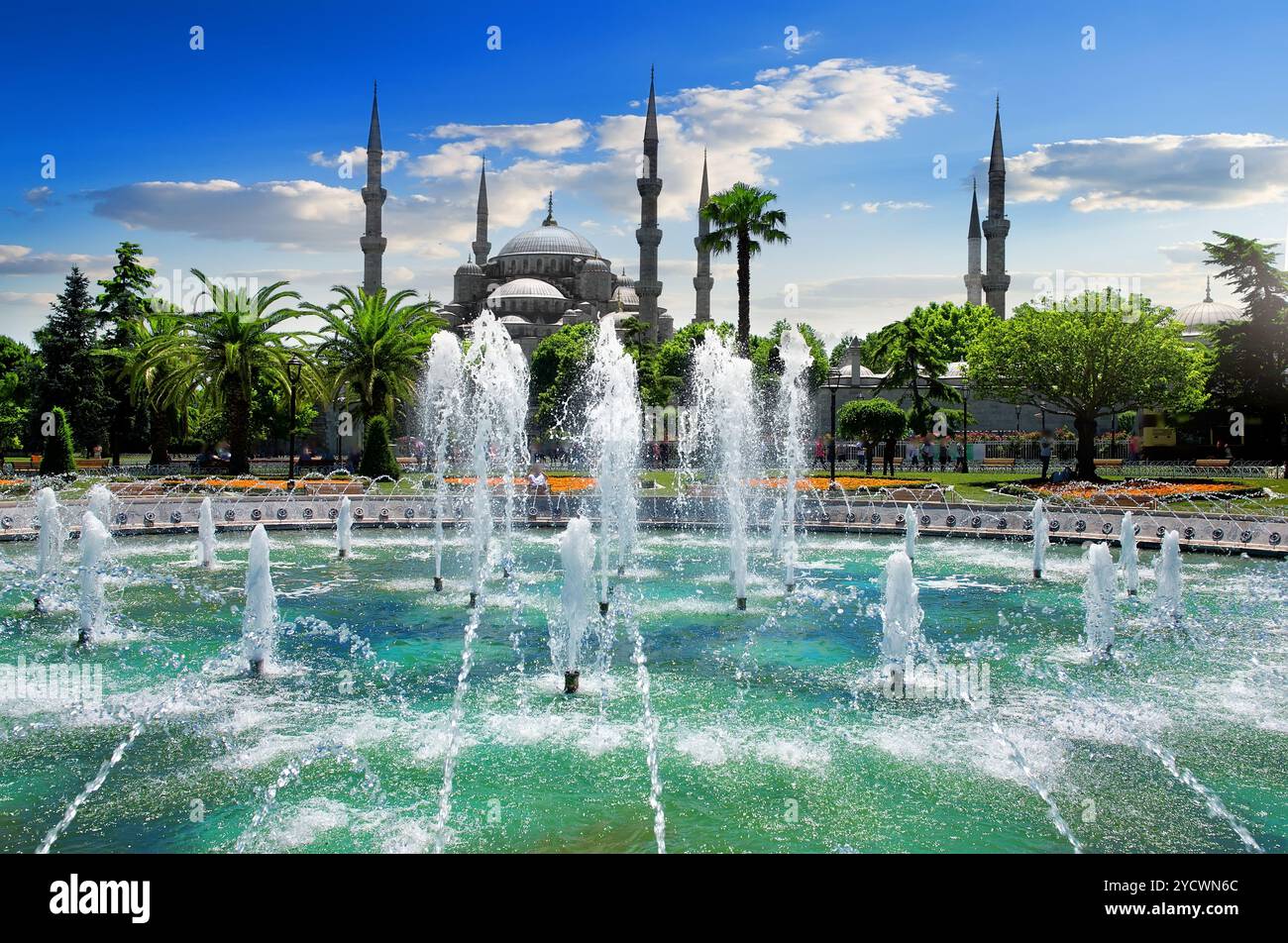 Traditional islamic fountain hi-res stock photography and images - Alamy