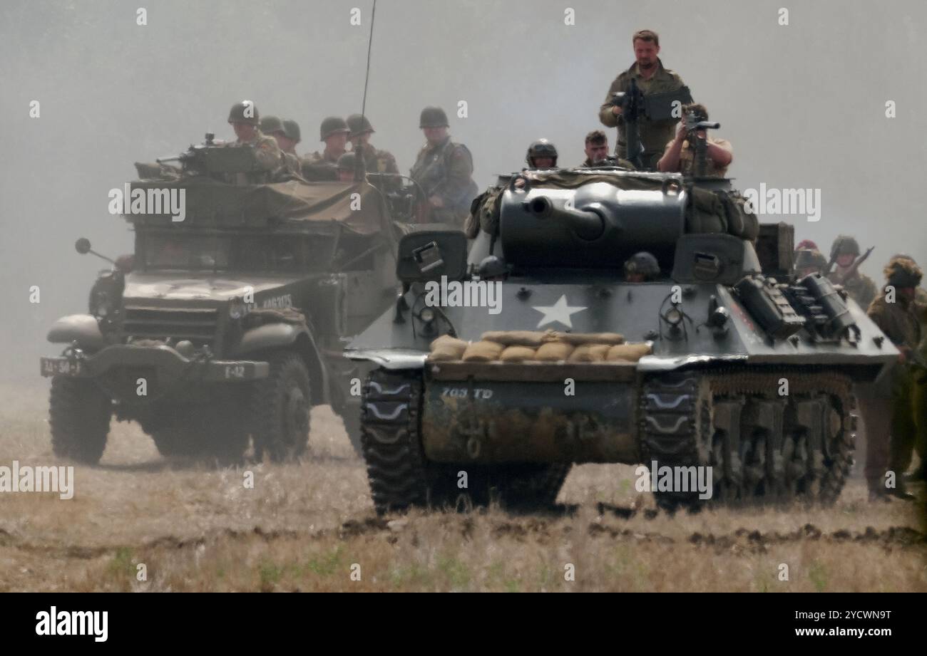 The M18 Hellcat (officially designated the 76 mm Gun Motor Carriage M18 ...