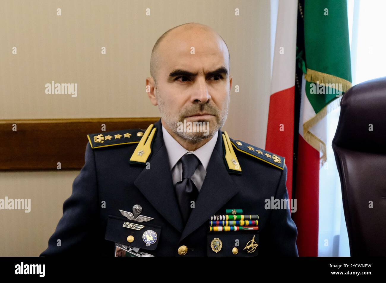 Dossieraggio hi-res stock photography and images - Alamy