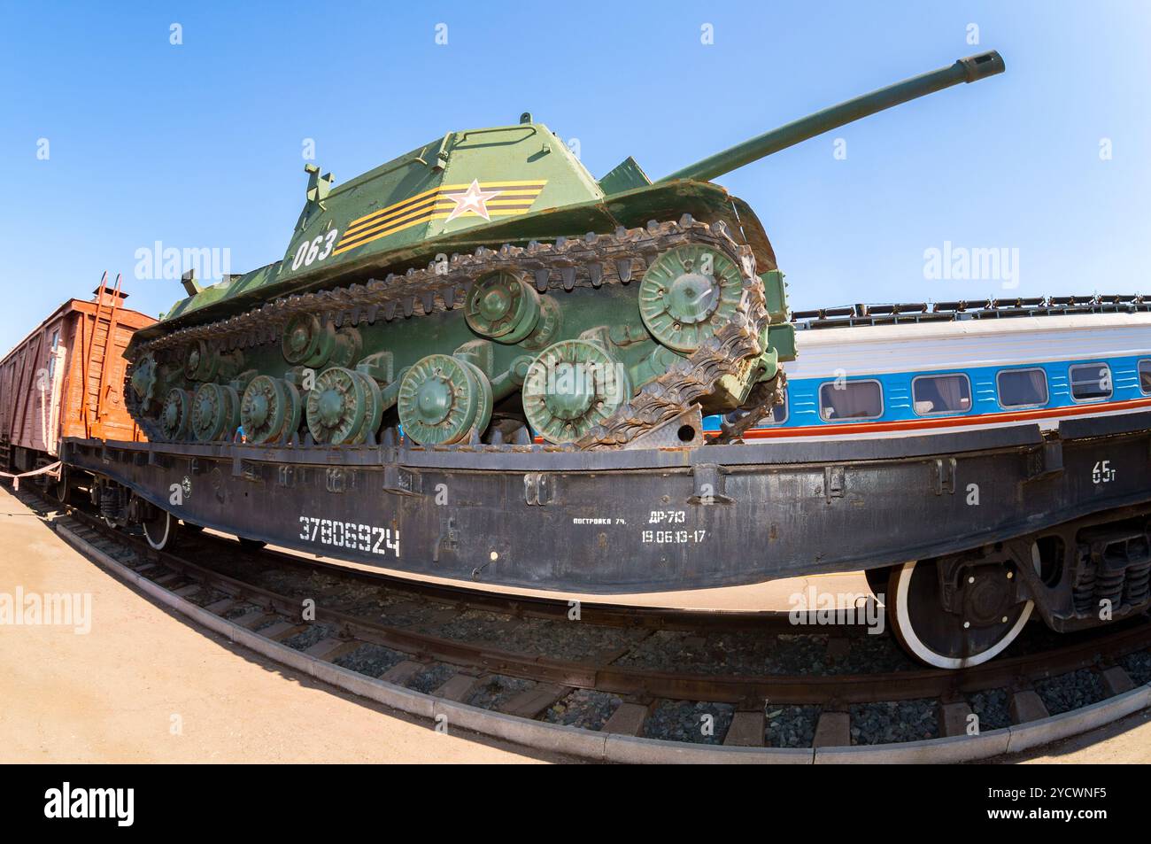 Old soviet military tank on the railway platform Stock Photo - Alamy