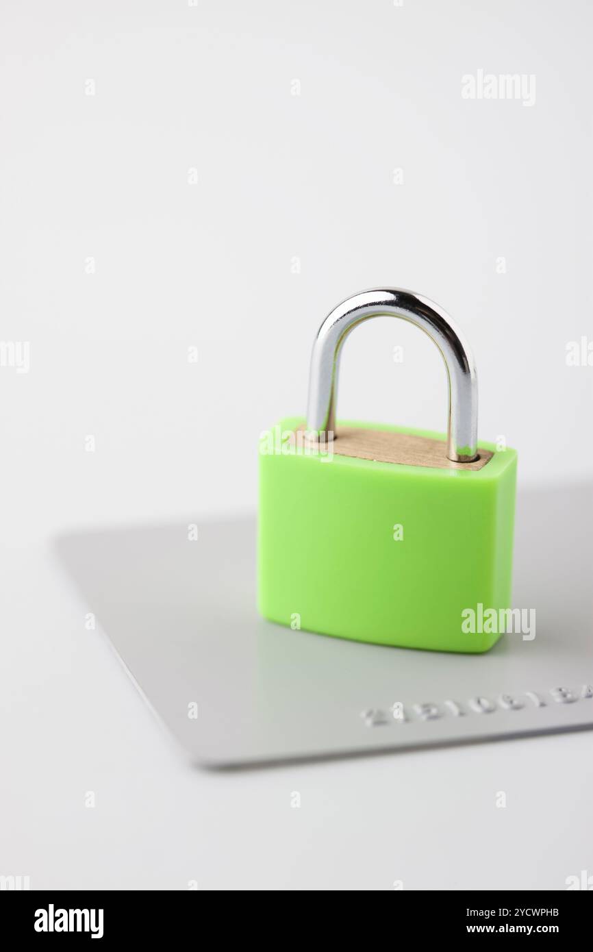 Security key card hi-res stock photography and images - Alamy