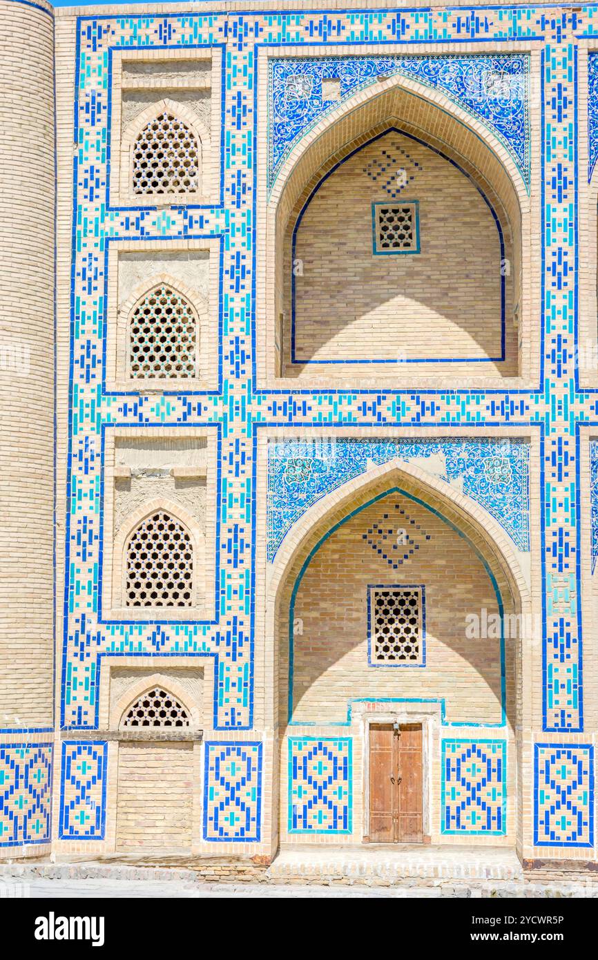 Exterior design in arabic hi-res stock photography and images - Alamy