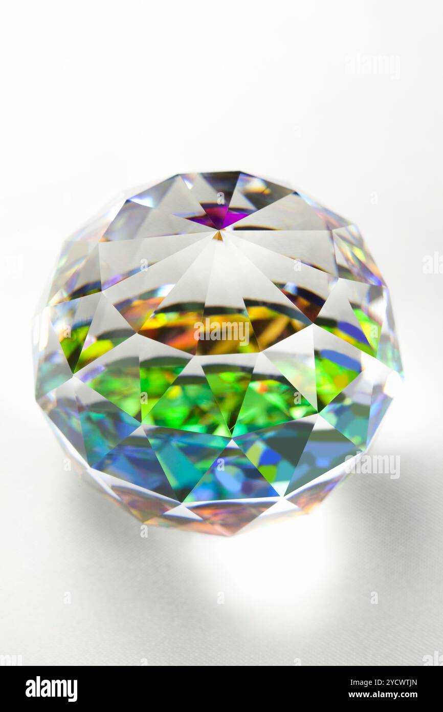 Crystal physics hi-res stock photography and images - Alamy