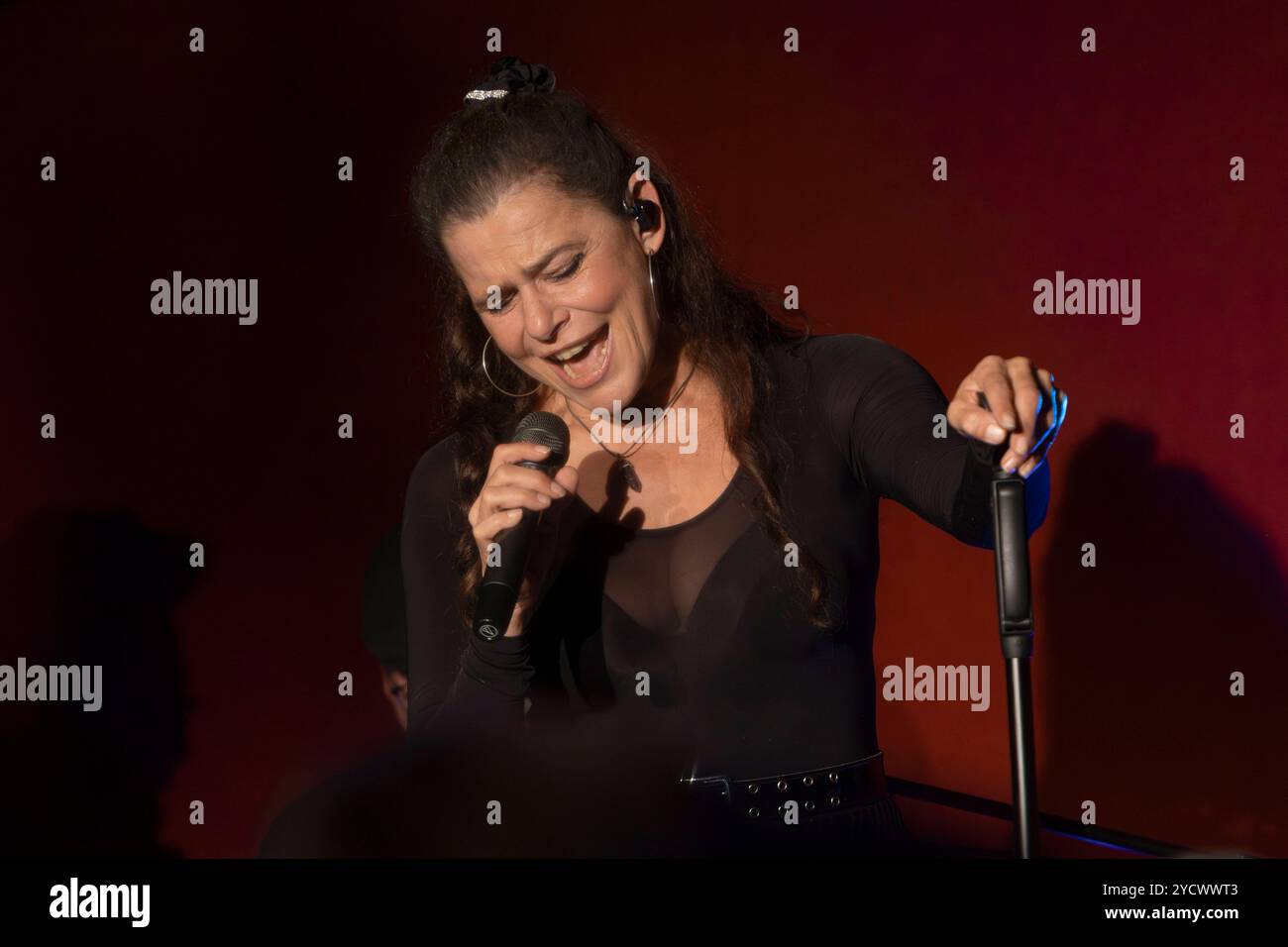 Sängerin Julia Neigel & Band live in den Unterwelten Dresden ...