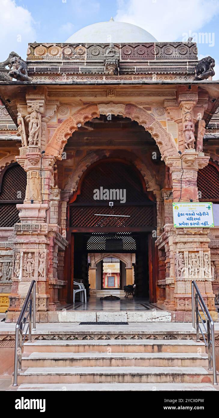 Entrance gateway for the main shrine of Hatkeshwar Temple, Vadnagar ...