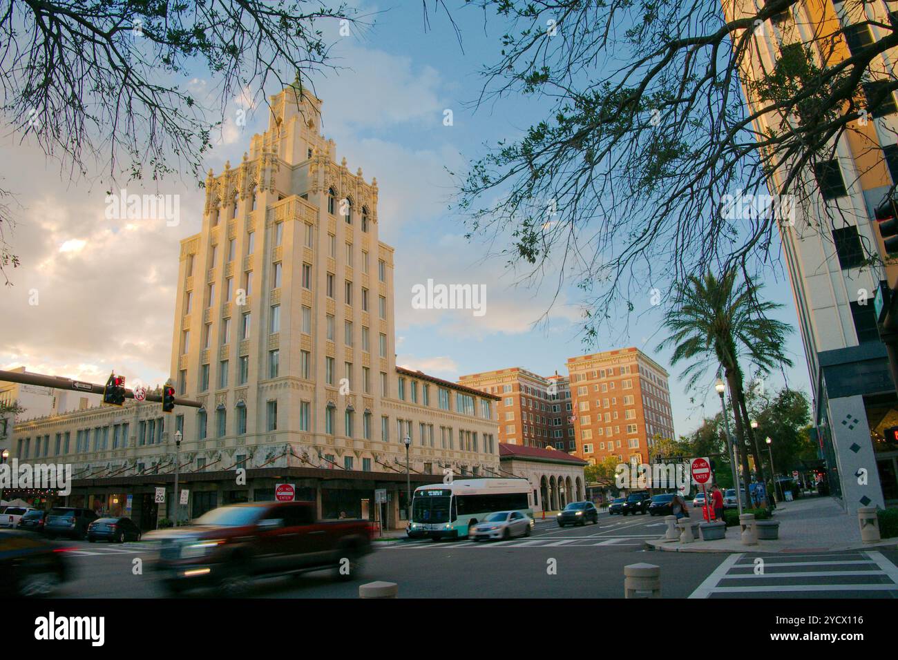 White building near mediterranean hi-res stock photography and images ...