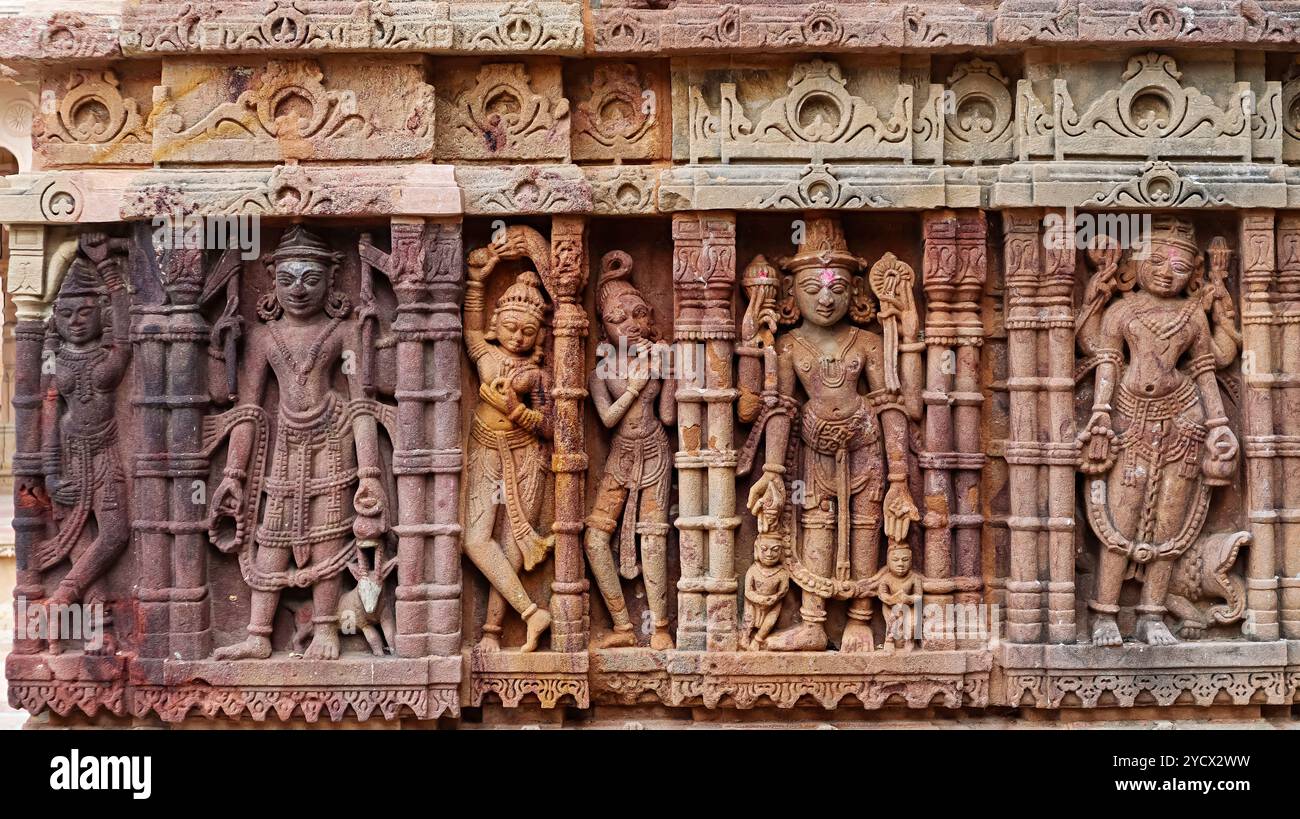 Carving Sculptures of Hindu Deities on the Hatkeshwar Temple, Vadnagar ...