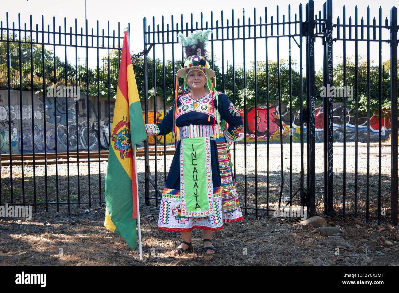 Dancer in american flag costume hi-res stock photography and images - Alamy