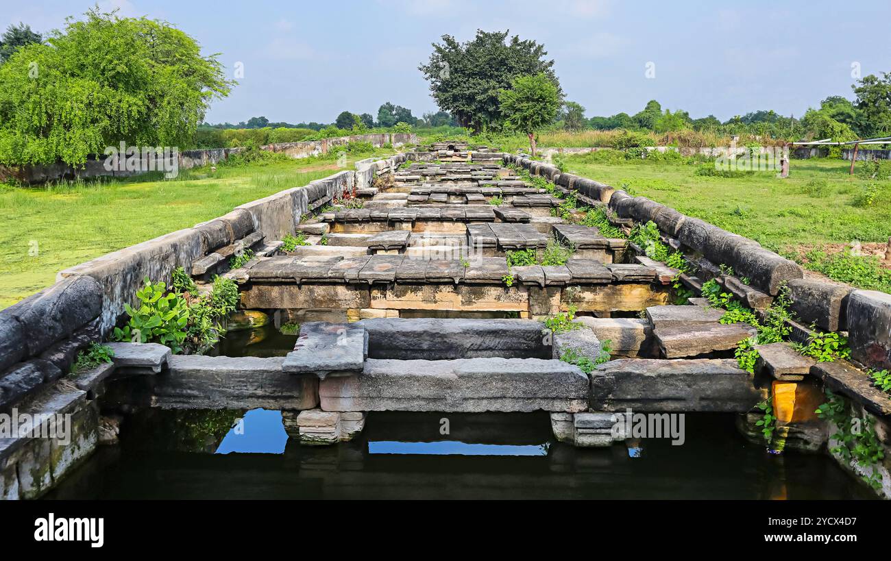 View of the ancient 18th-century Pancham Mehta Ni Vav, Vadnagar ...