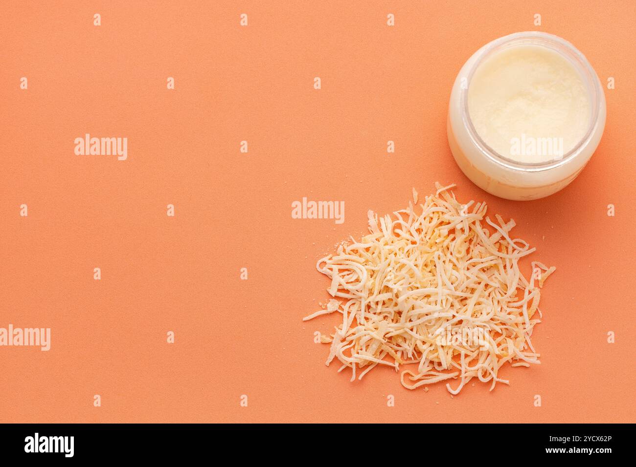 Coconut oil in container hi-res stock photography and images - Alamy