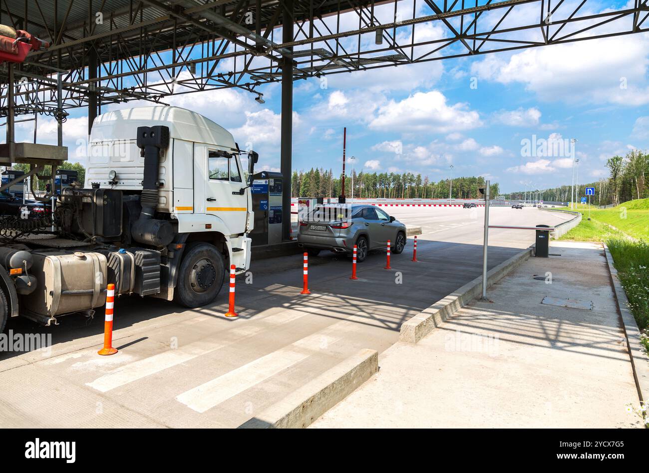 Point payment on highway hi-res stock photography and images - Alamy