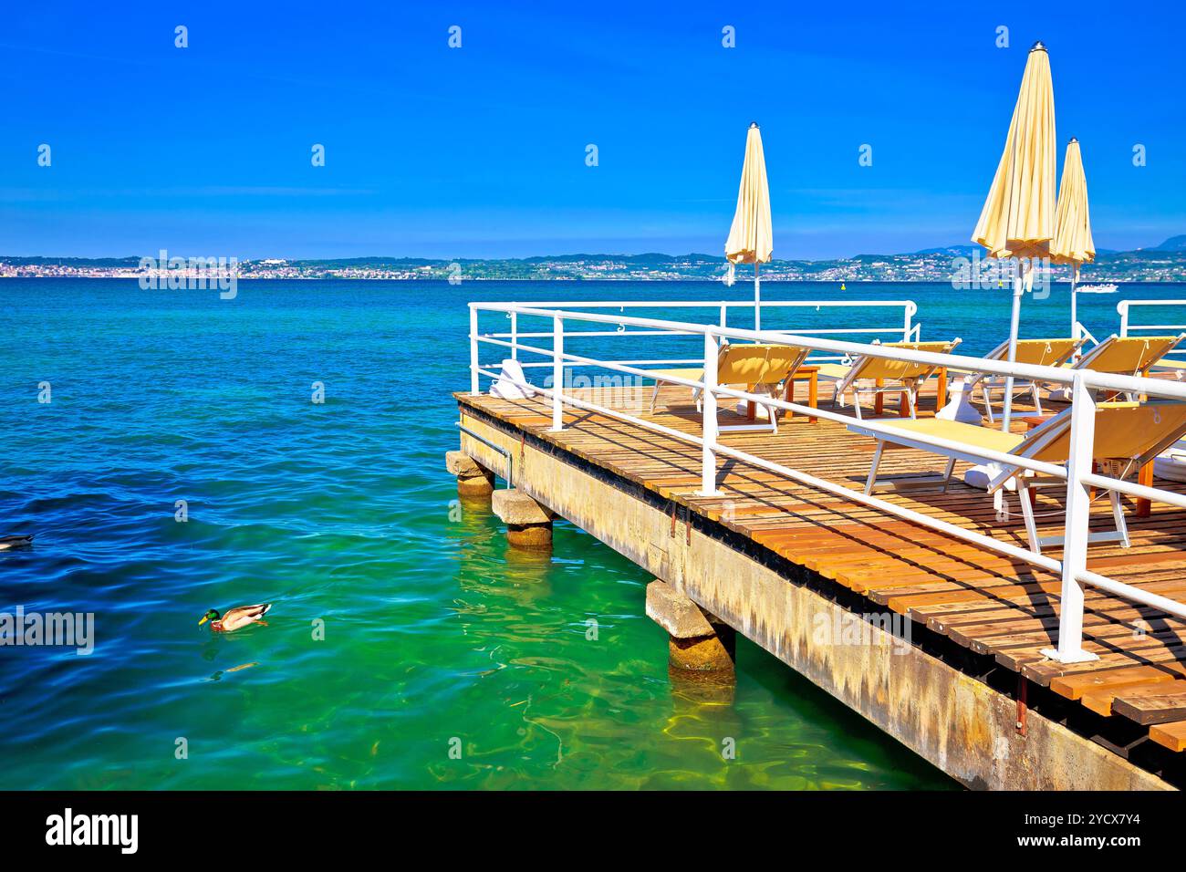 Waterfront deck hi-res stock photography and images - Alamy