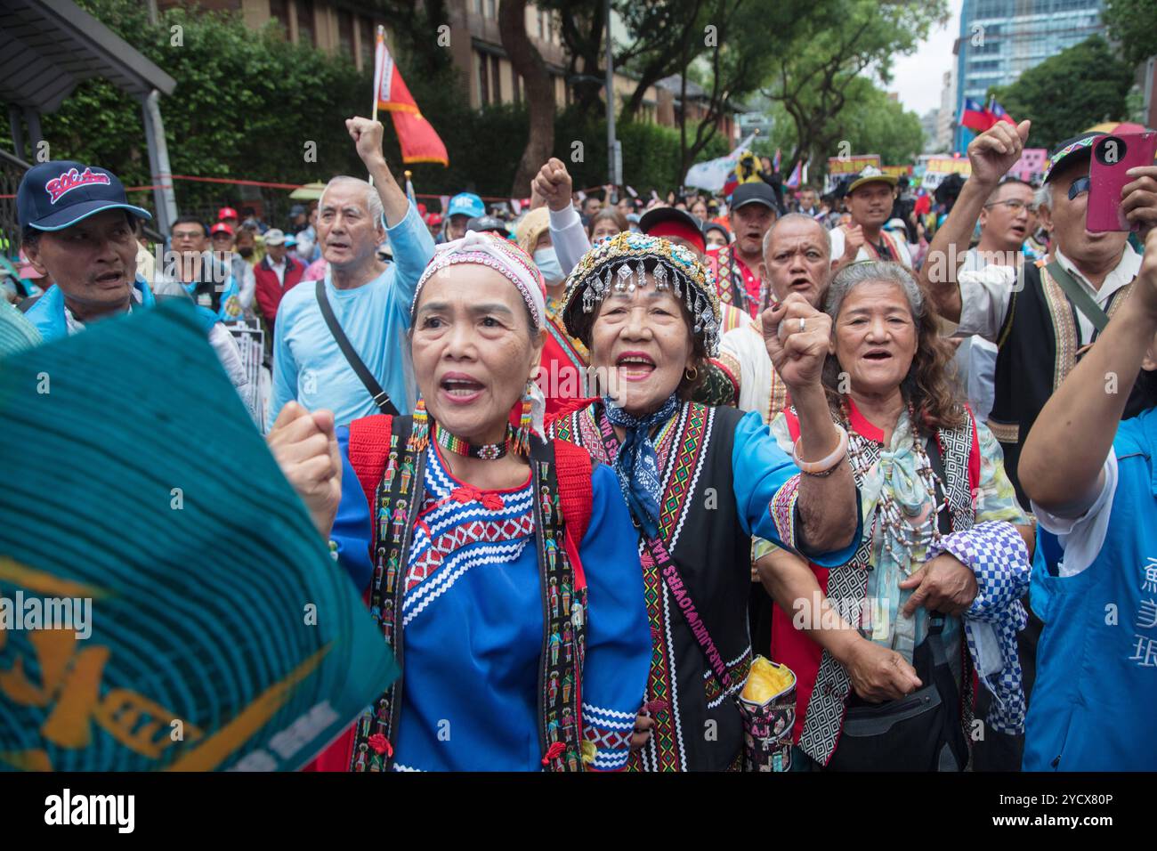 Taiwan s Indigenous people and residents, organized by the KMT, held a ...