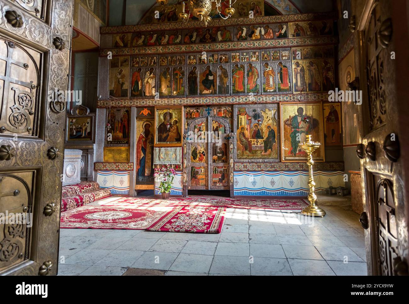 Iconostasis in russian orthodox church hi-res stock photography and images - Alamy
