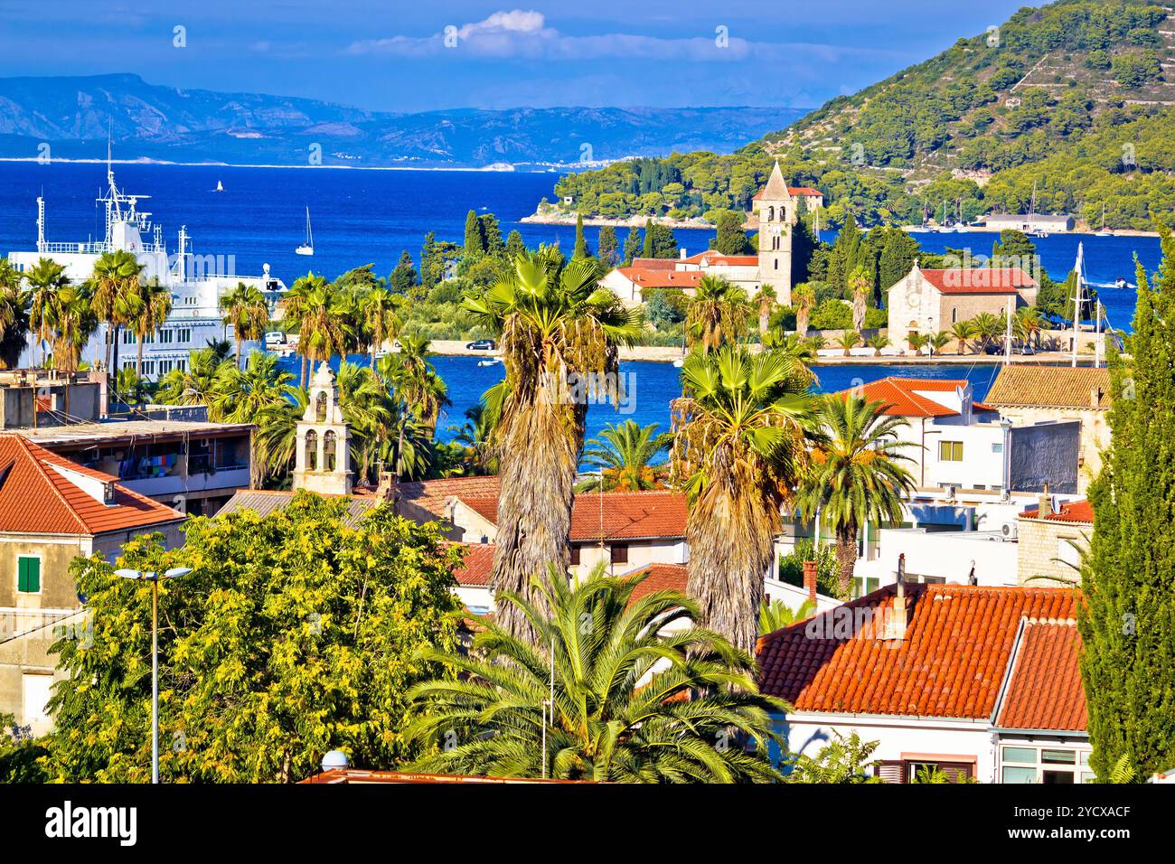 Scenic view blue ocean hi-res stock photography and images - Alamy