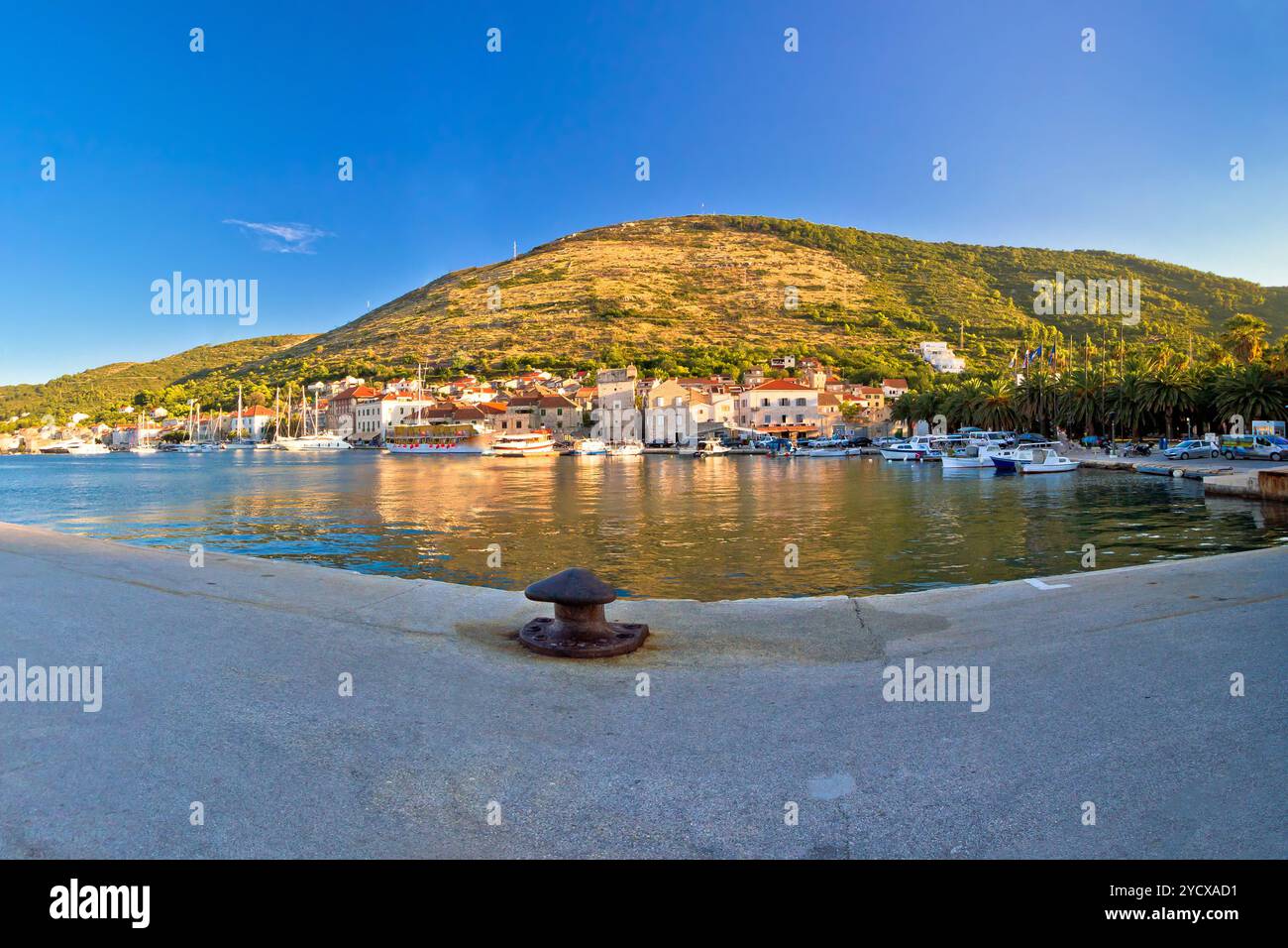 Harbor vis hi-res stock photography and images - Alamy