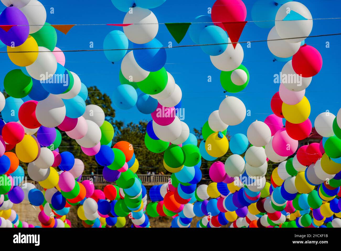 Colorful air balloons flying hi-res stock photography and images - Alamy