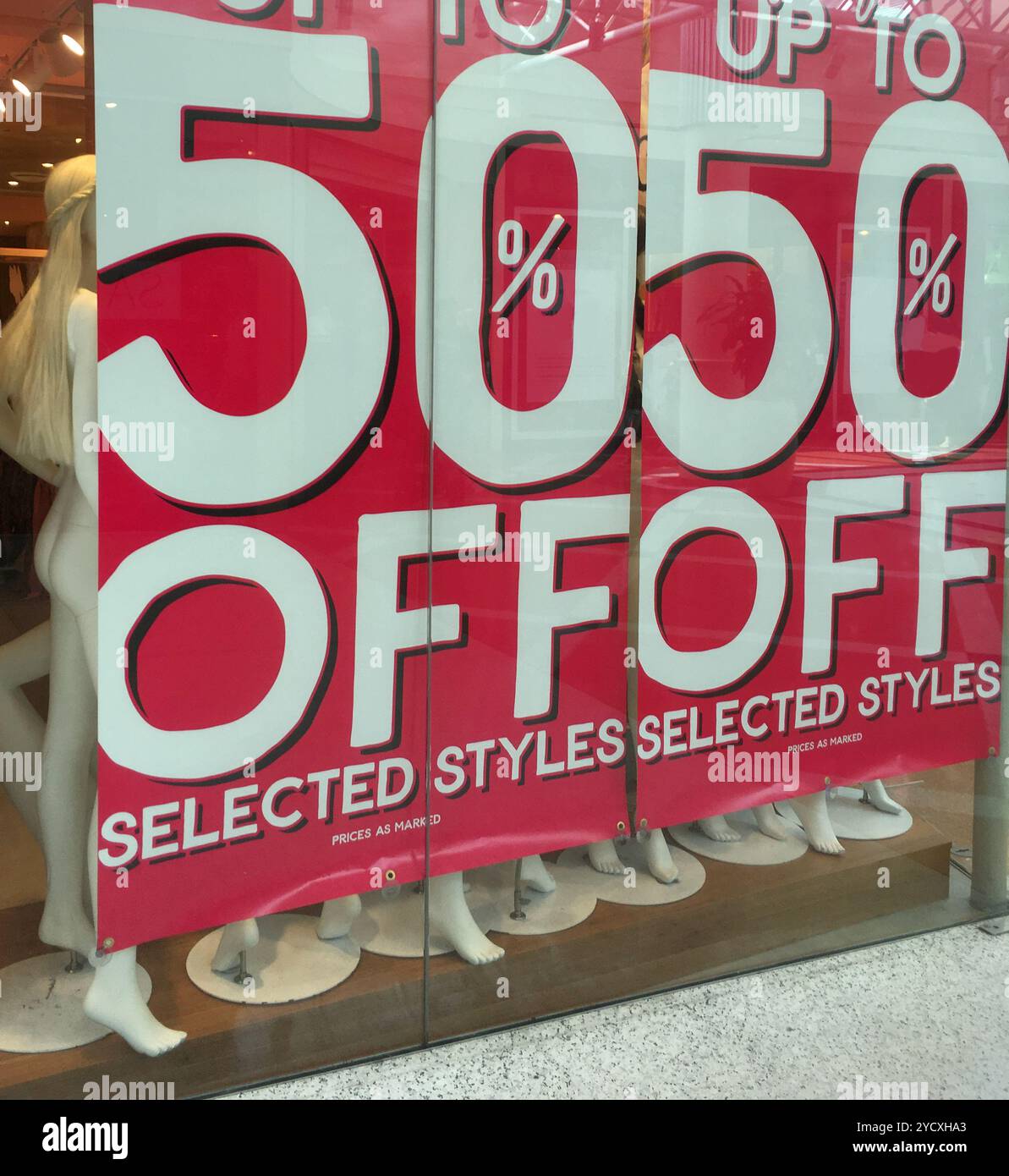 Sign banner hi-res stock photography and images - Alamy