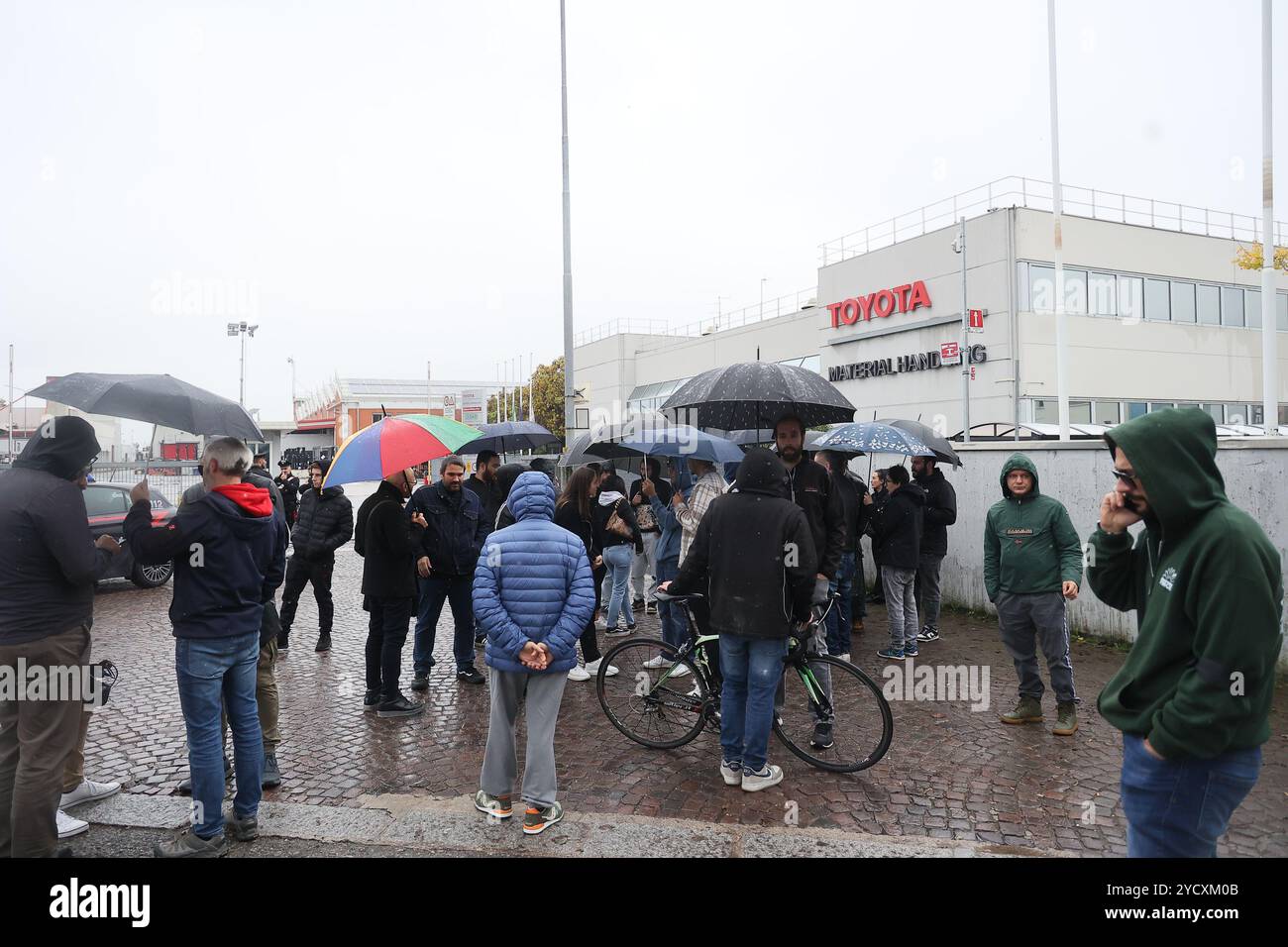 Bologna, Italia - Cronaca - 24 Ottobre 2024 - Esterni ditta Toyota ...