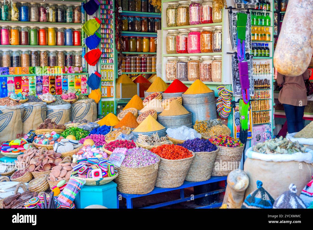 Spices shop, Marrakech Stock Photo - Alamy