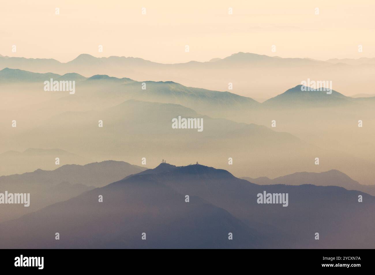 Mountain ridges in fog hi-res stock photography and images - Alamy