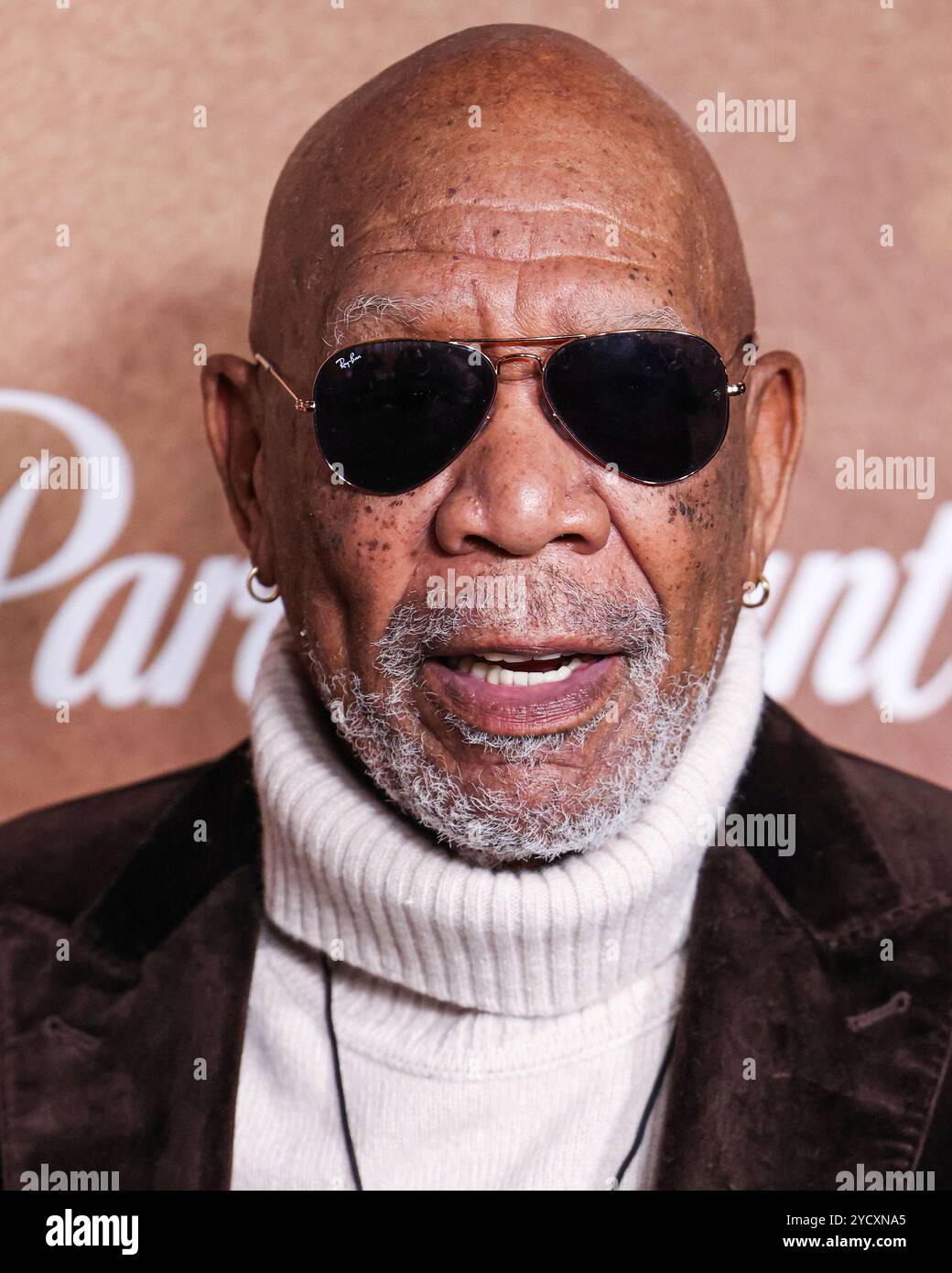 HOLLYWOOD, LOS ANGELES, CALIFORNIA, USA - OCTOBER 23: Morgan Freeman arrives at the Los Angeles ...