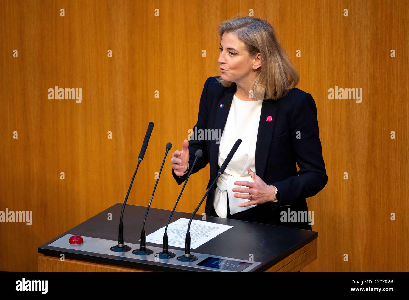 BEATE MEINL-REISINGER from the NEOS party speaking before the election ...