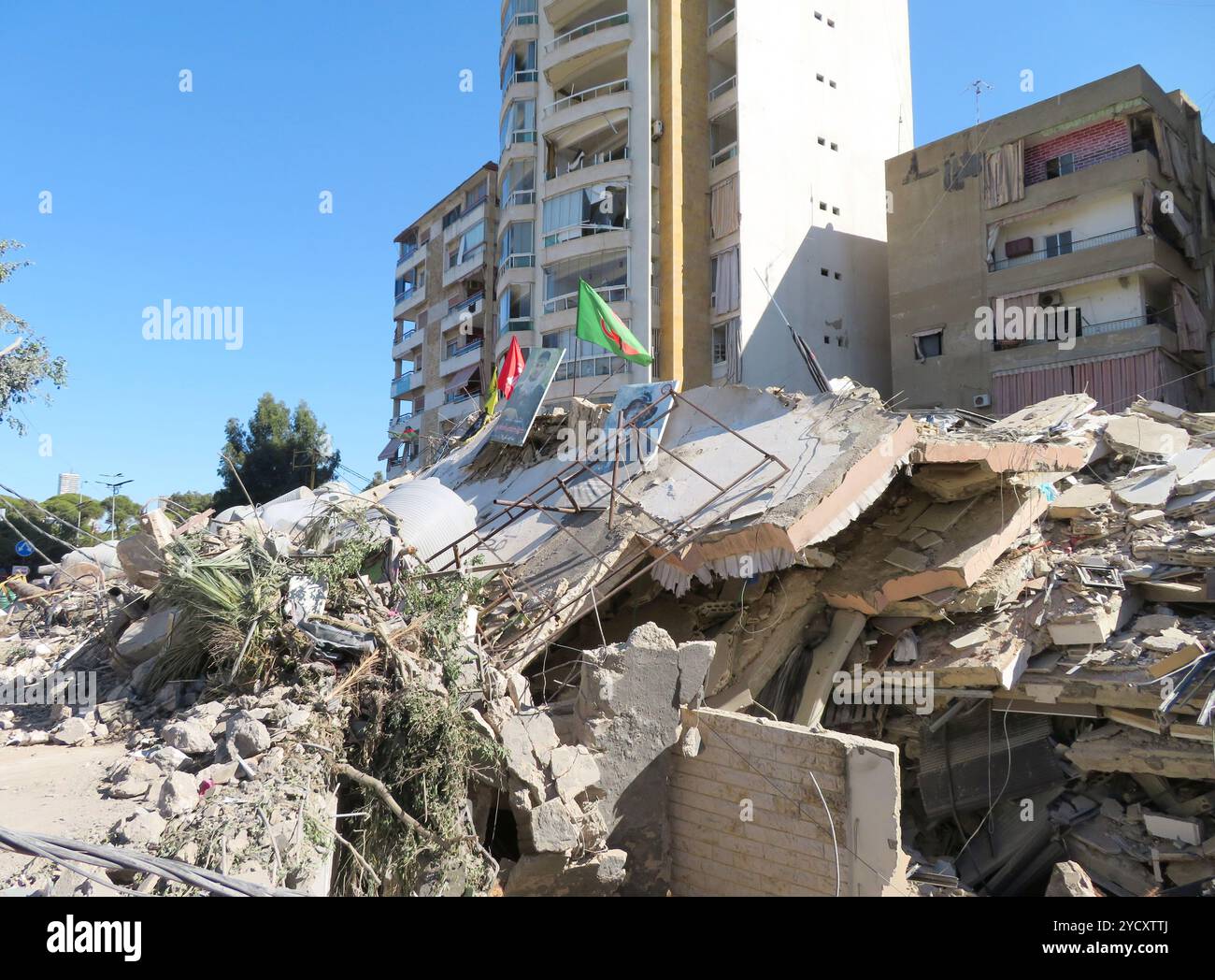 Lebanon dahye displaced families beirut war israeli bombing is hi-res ...