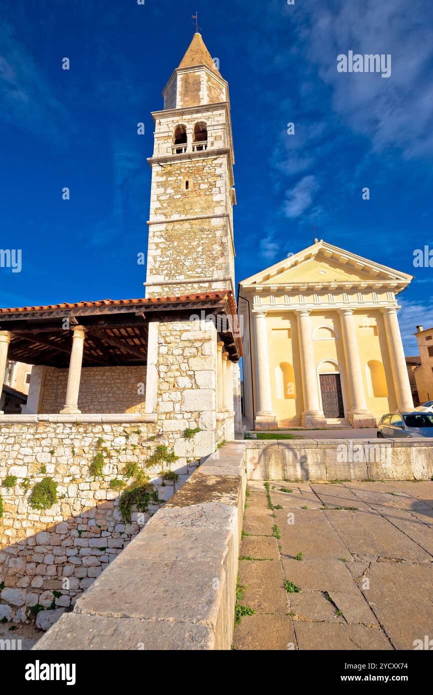 Old stone wall square hi-res stock photography and images - Alamy