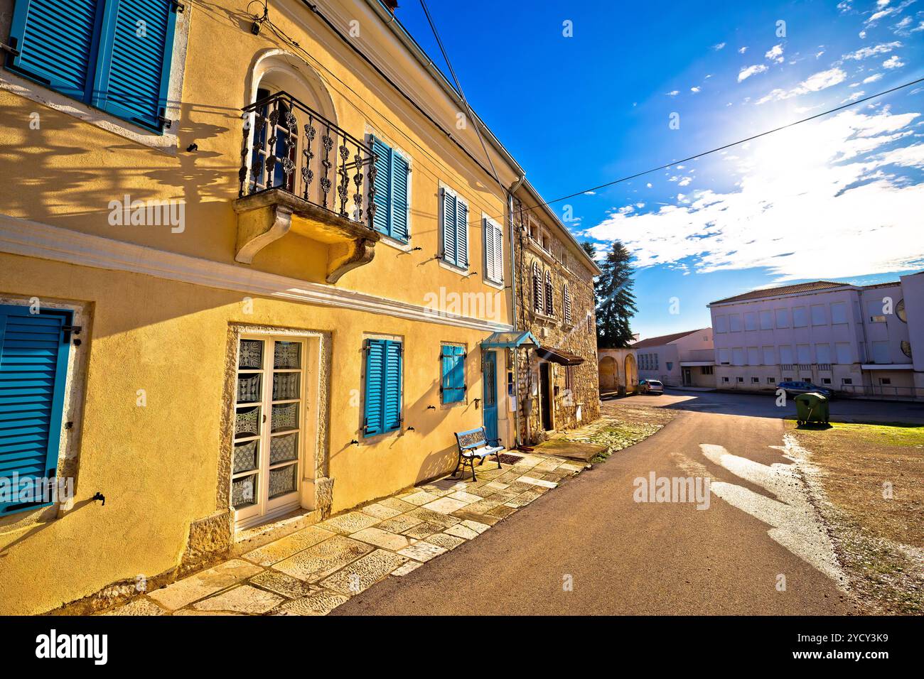 Mediterranean old stone street in town of Vizinada Stock Photo - Alamy