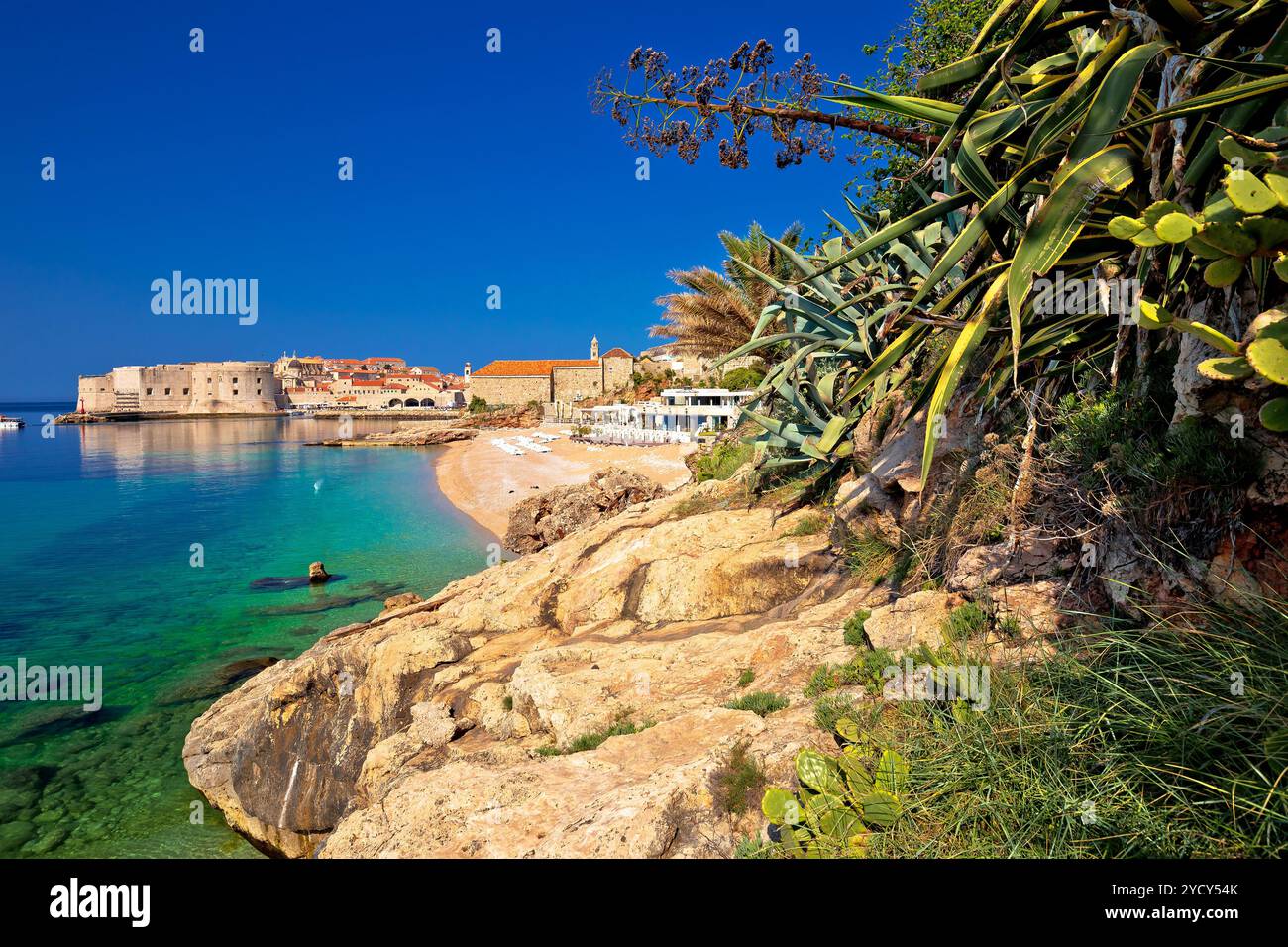 Banje beach boat hi-res stock photography and images - Alamy