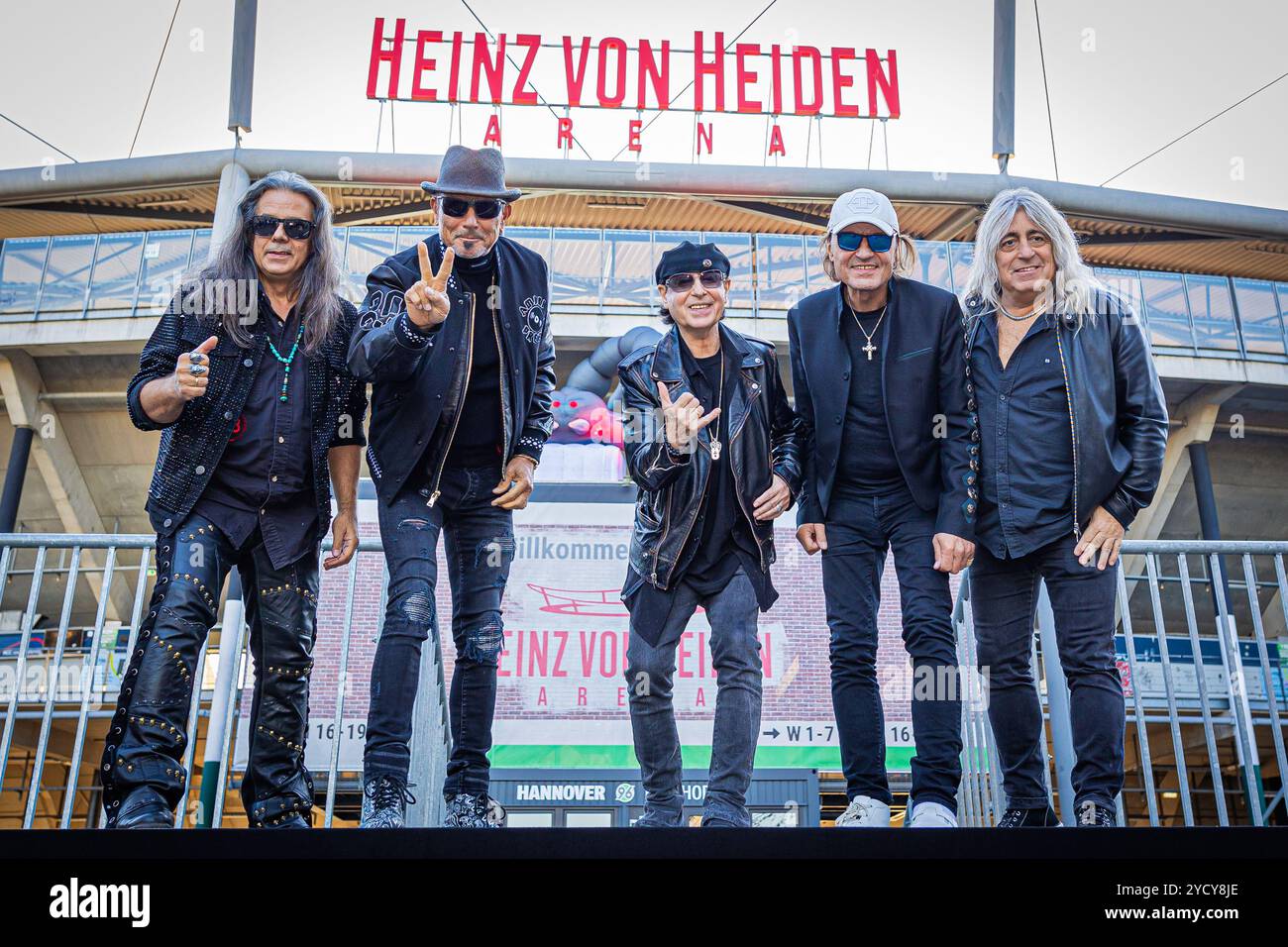 Hanover, Germany. 24th Oct, 2024. Pawel M·ciwoda (l-r), Rudolf Schenker ...