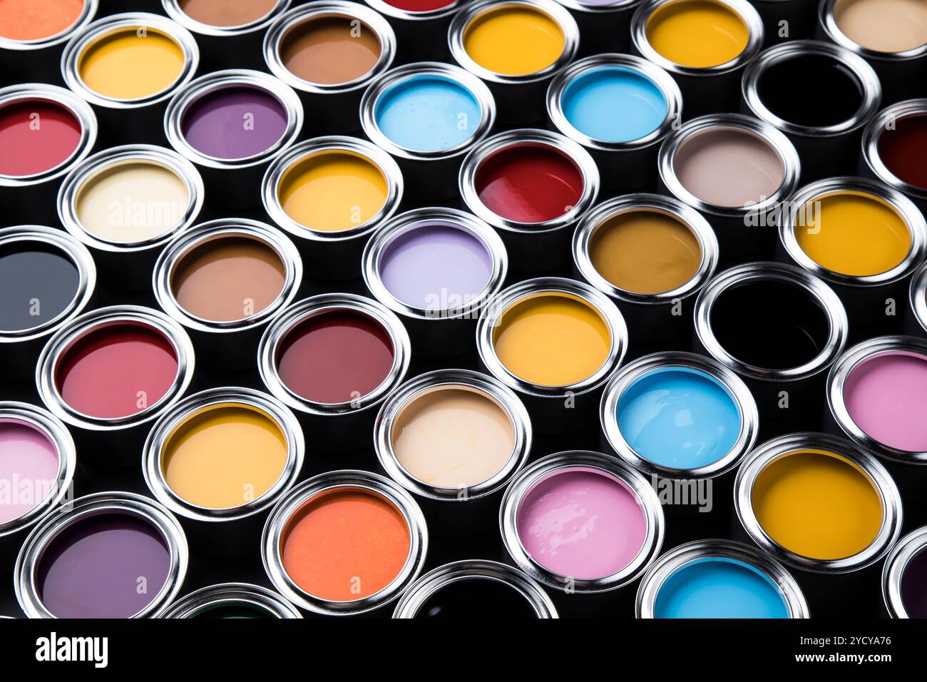 Paint color bucket hi-res stock photography and images - Alamy