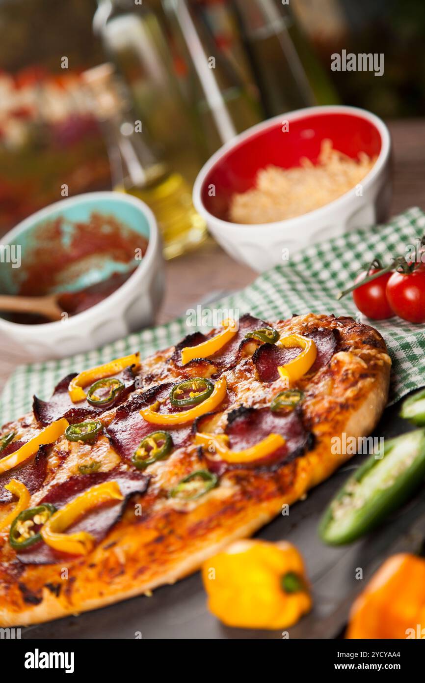 Pizza cooking ingredients sauce hi-res stock photography and images - Alamy