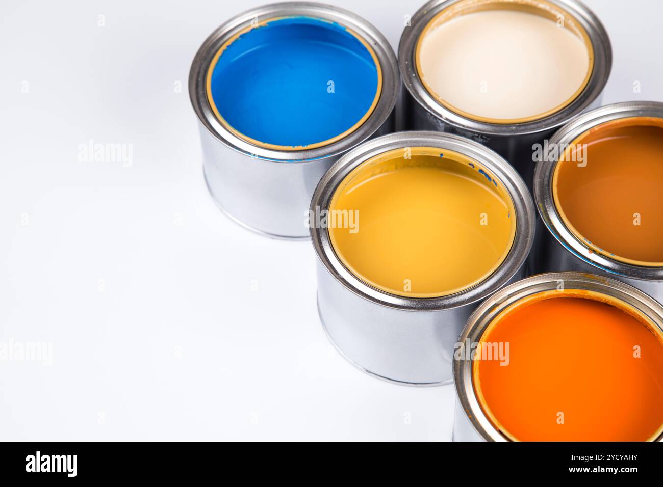 Colorful row paint cans hi-res stock photography and images - Alamy