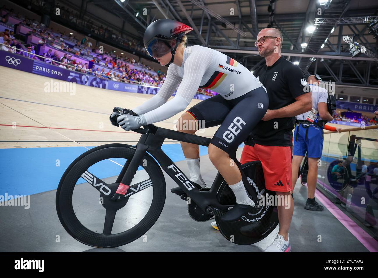11 August 2024, France, Paris: Olympics, Paris 2024, cycling, track ...