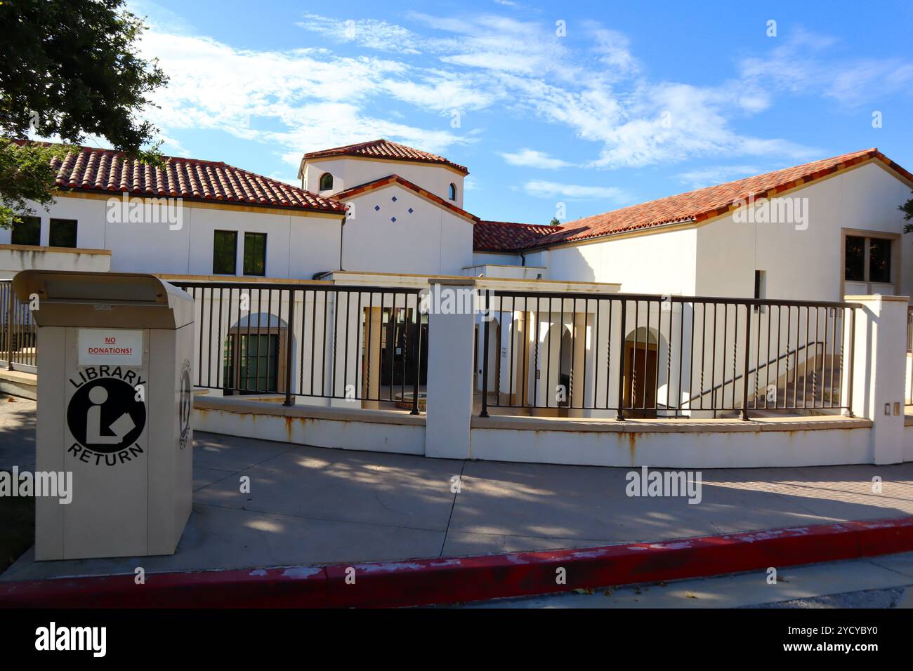 Calabasas (LA County), California: City of Calabasas Library Stock ...