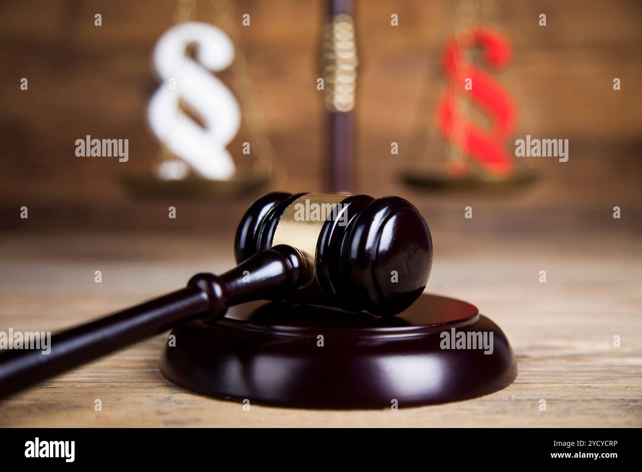 Judges gavel justice scales hi-res stock photography and images - Alamy