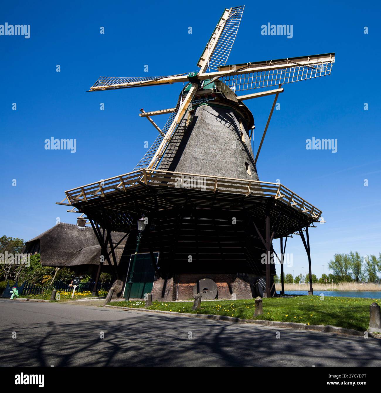 Technology traditional culture hi-res stock photography and images - Alamy