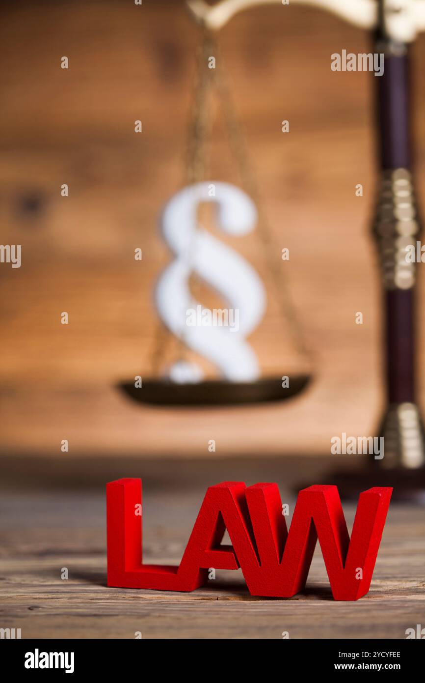 Paragraph sign wooden gavel hi-res stock photography and images - Alamy