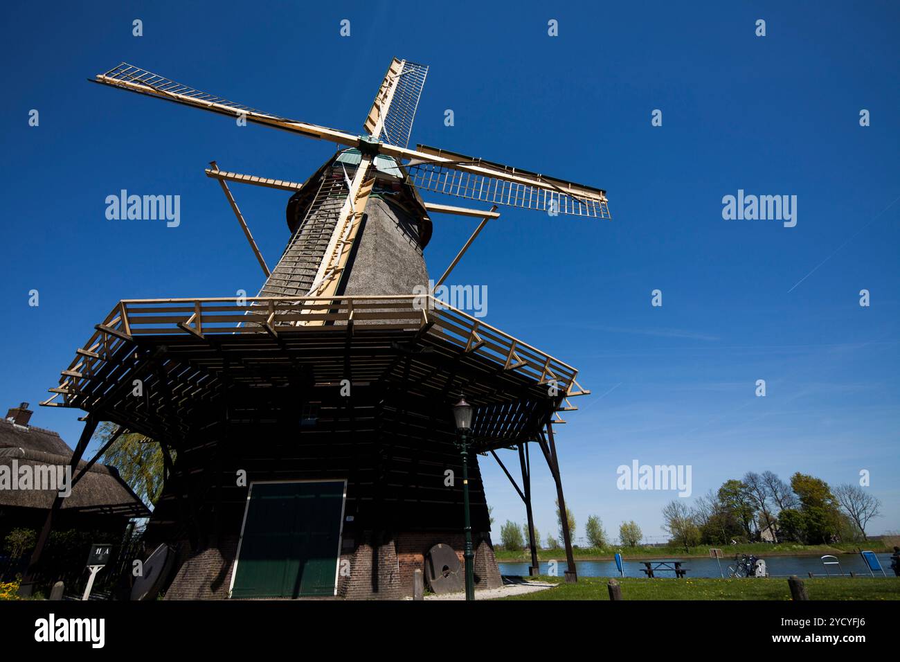 Technology traditional culture hi-res stock photography and images - Alamy