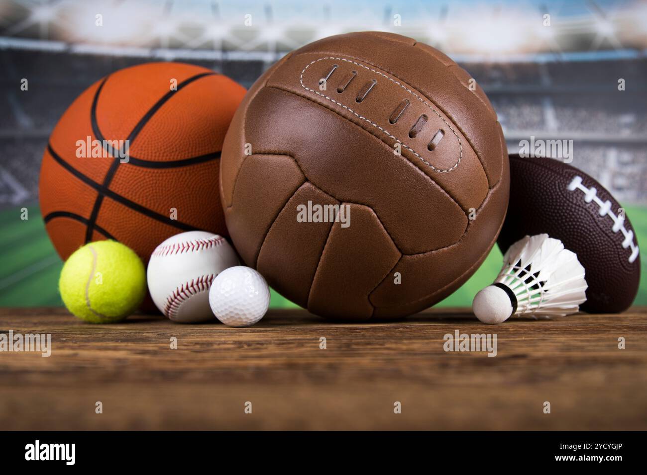 Basketball indoor red hi-res stock photography and images - Alamy