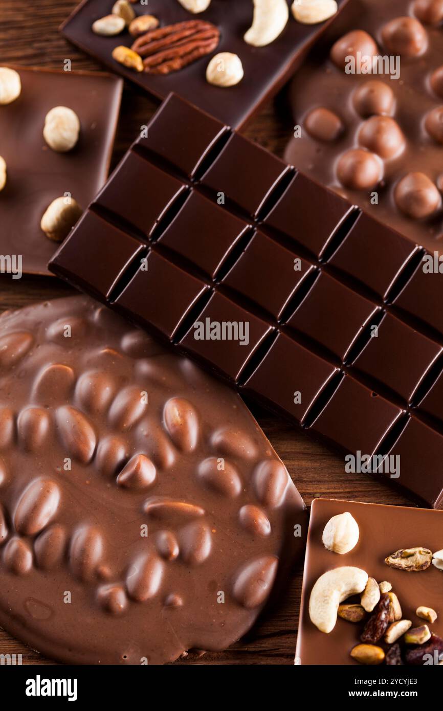 Dark chocolate bars cocoa hi-res stock photography and images - Alamy