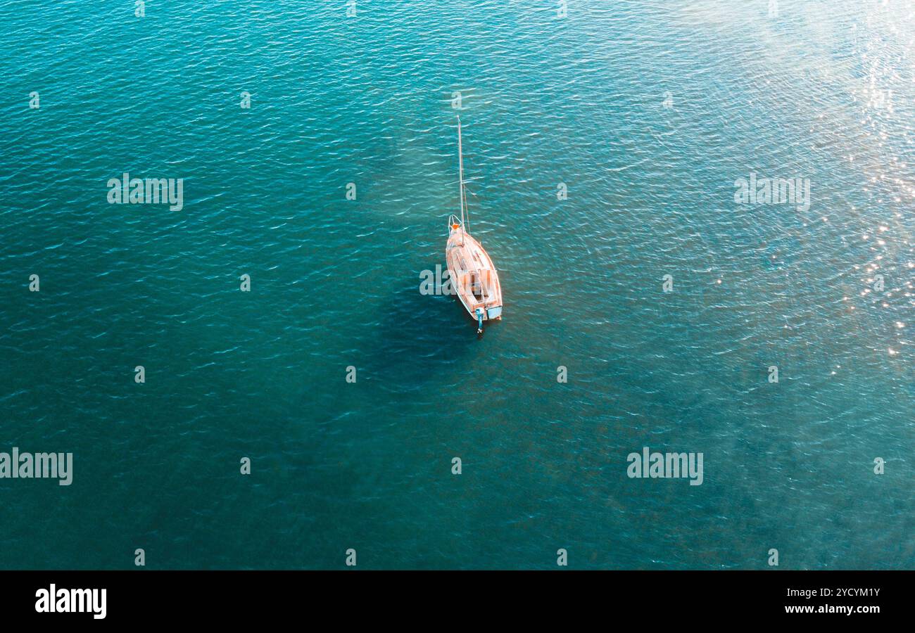 Overhead yacht on water Stock Photo - Alamy
