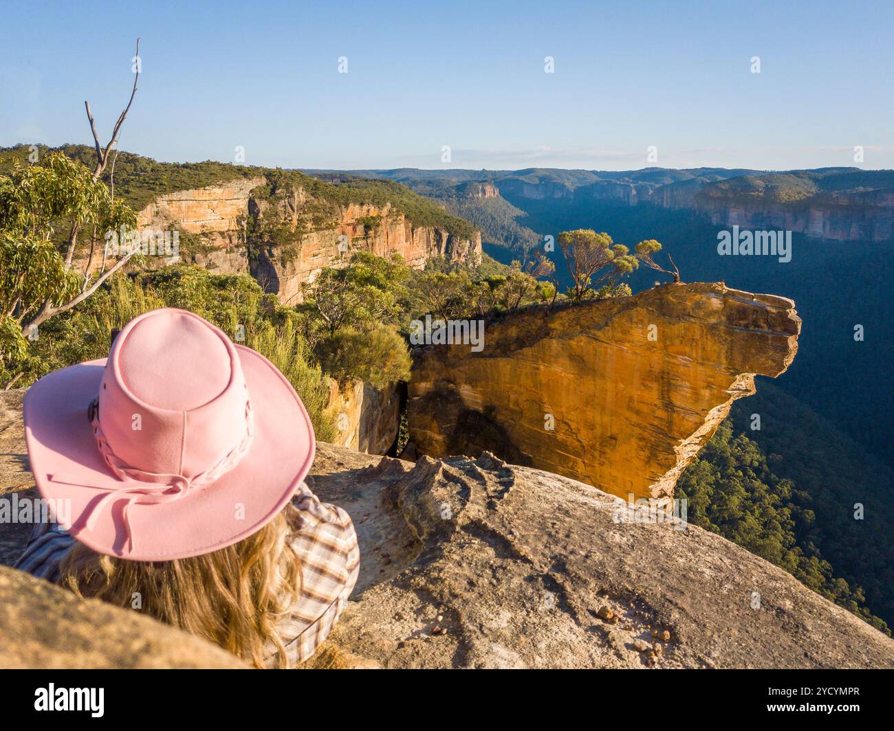 Stunning australian landscape blue hi-res stock photography and images ...