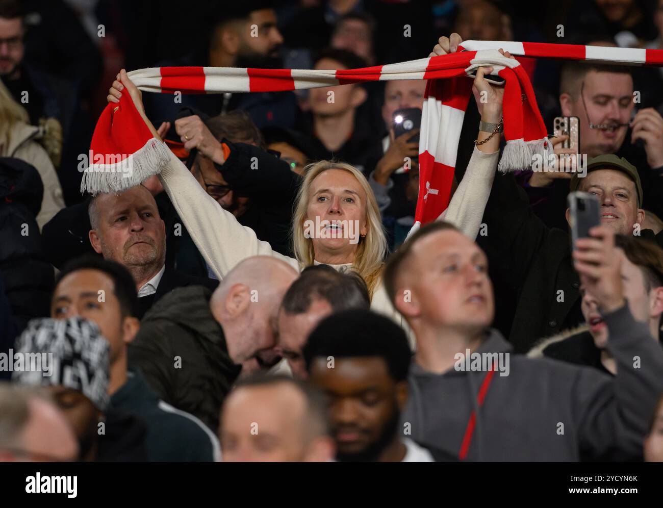 Female fan before match hi-res stock photography and images - Alamy