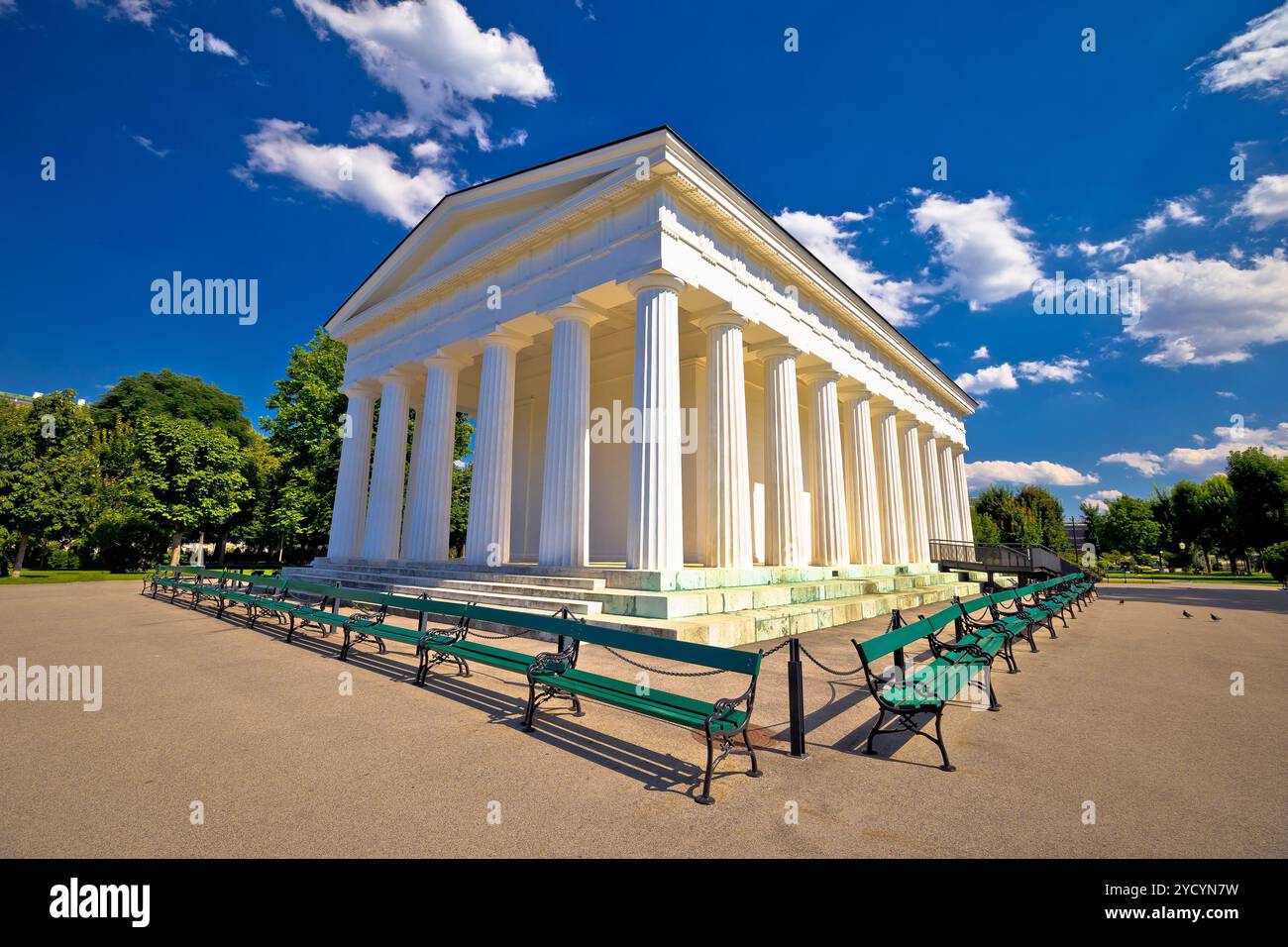 Theseus Temple In Volksgarten park of Vienna Stock Photo - Alamy