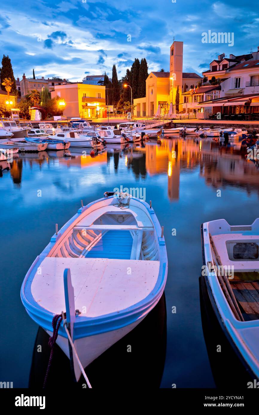 Dawn sea view hi-res stock photography and images - Alamy